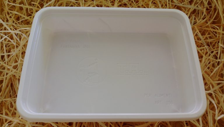 Deep Plastic Tray 6X4 White – PERTH MEGAPLAS